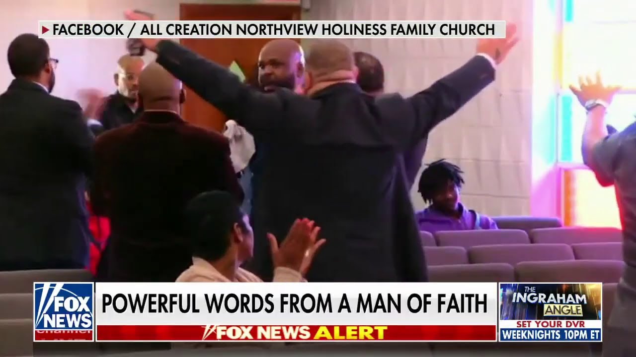 Pastor Stops Gunmen In Church by Praying For Them - YouTube