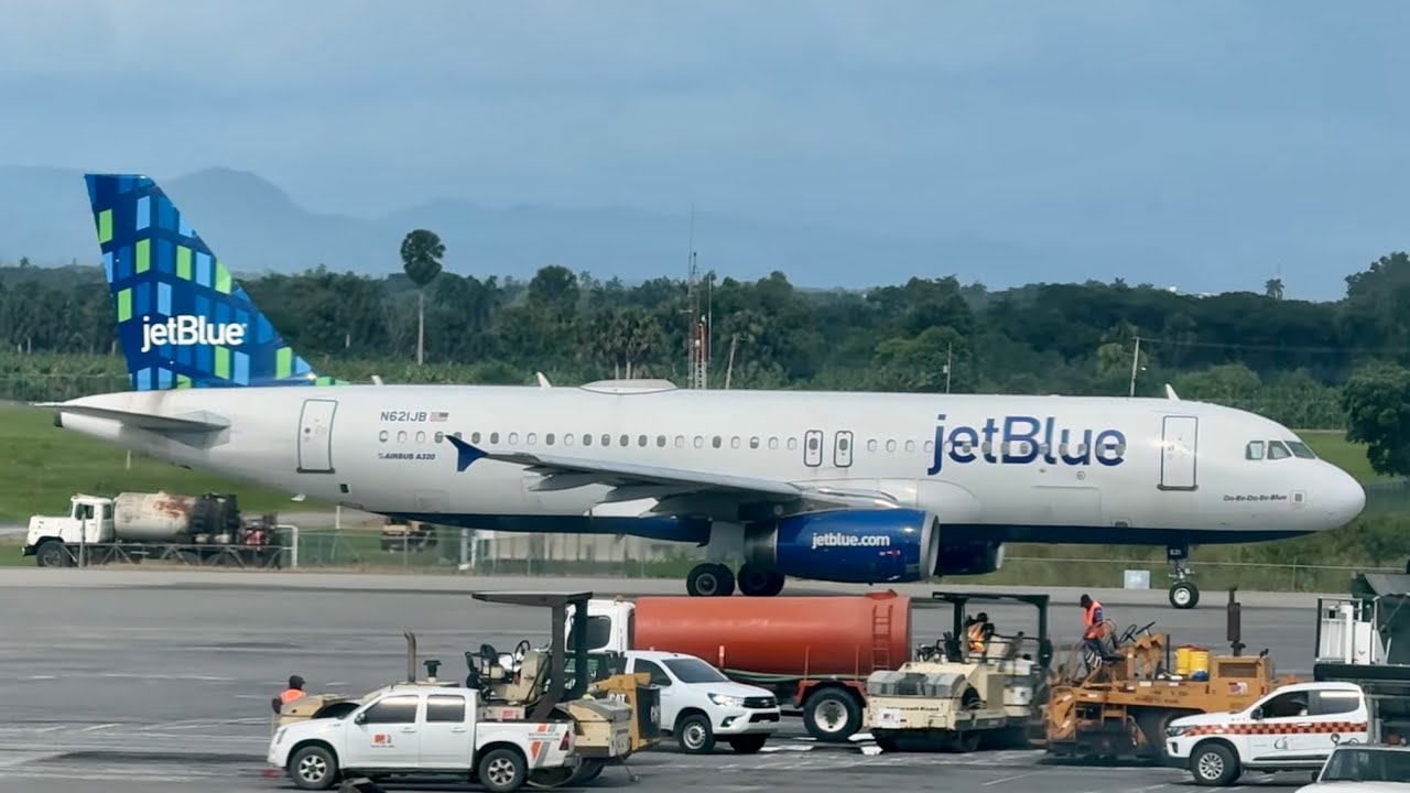 LLEGADA Y DESPEGUES DE AVIONES COMERCIALES OPERANDO EN EL CIBAO | #aviation #planespotting - YouTube
