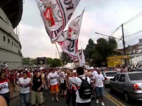 Bandeiras torcida INDEPENDENTE - YouTube
