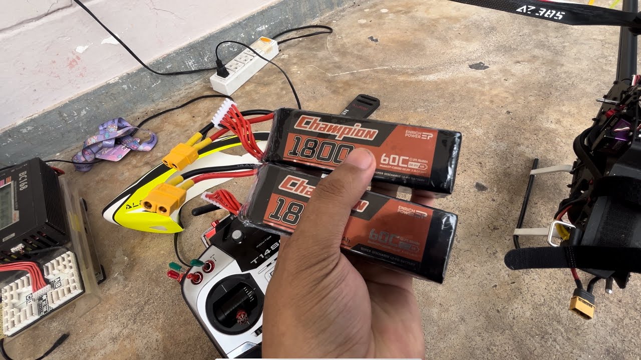 Test EP Champion 1800mAh 6S - YouTube