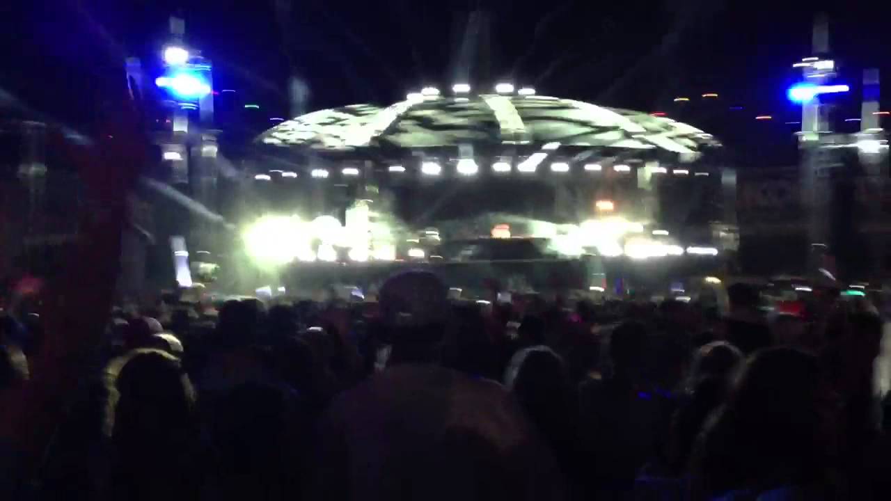 EDC Vegas 2013 Bass Pod - YouTube