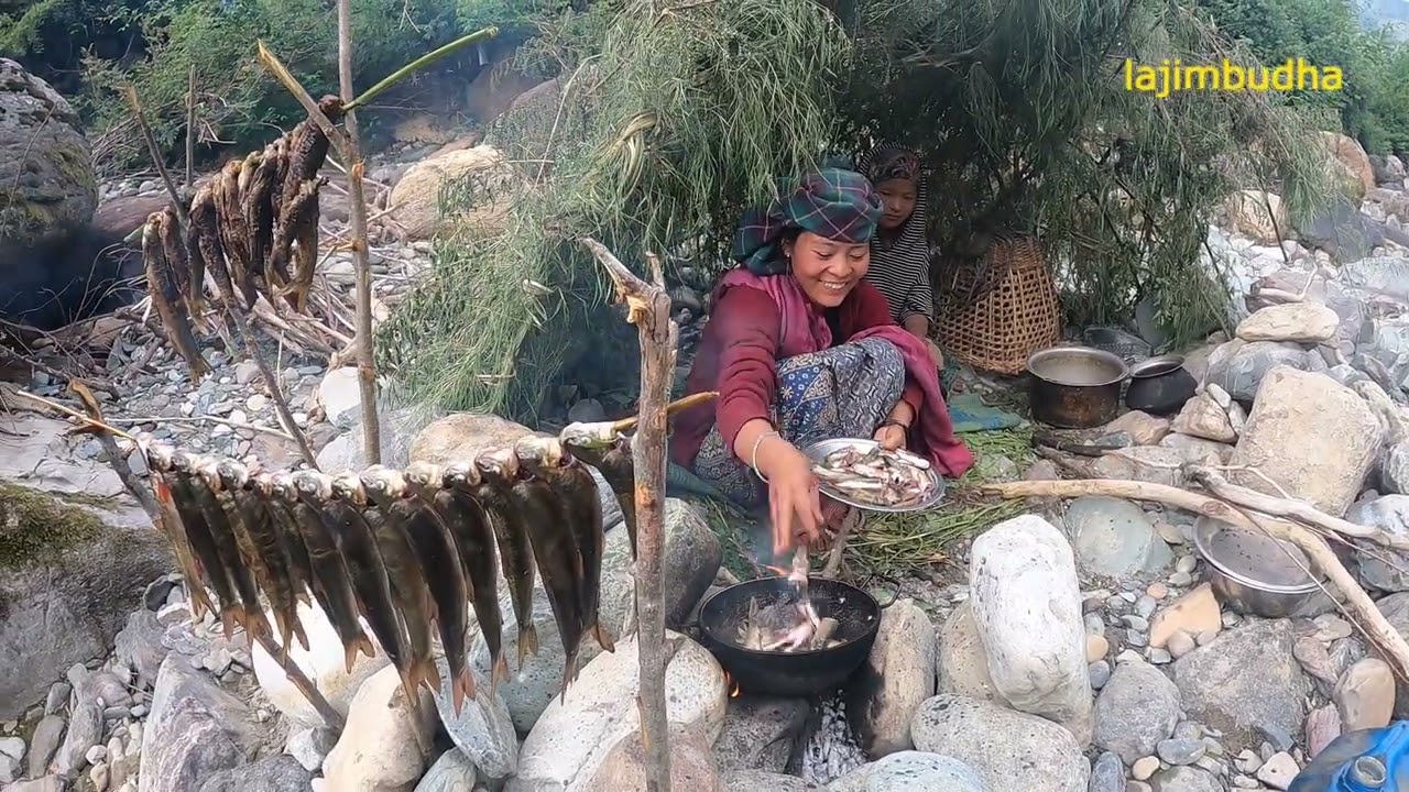 cooking himalayan fish || Nepal🇳🇵|| lajimbudha || - YouTube