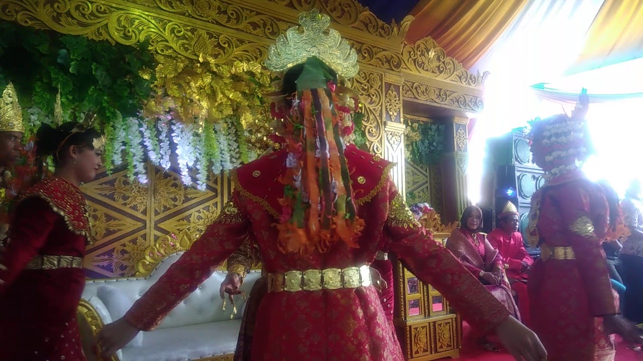 Tari tanggai palembang - YouTube
