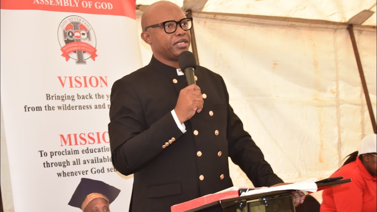 Pastor L Simelane preaching at Our Youth Conference - YouTube
