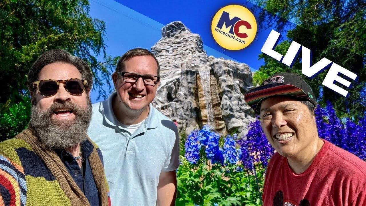 🔴 DISNEYLAND LIVE - Sad Earl, Construction News & Golden Dreams - YouTube