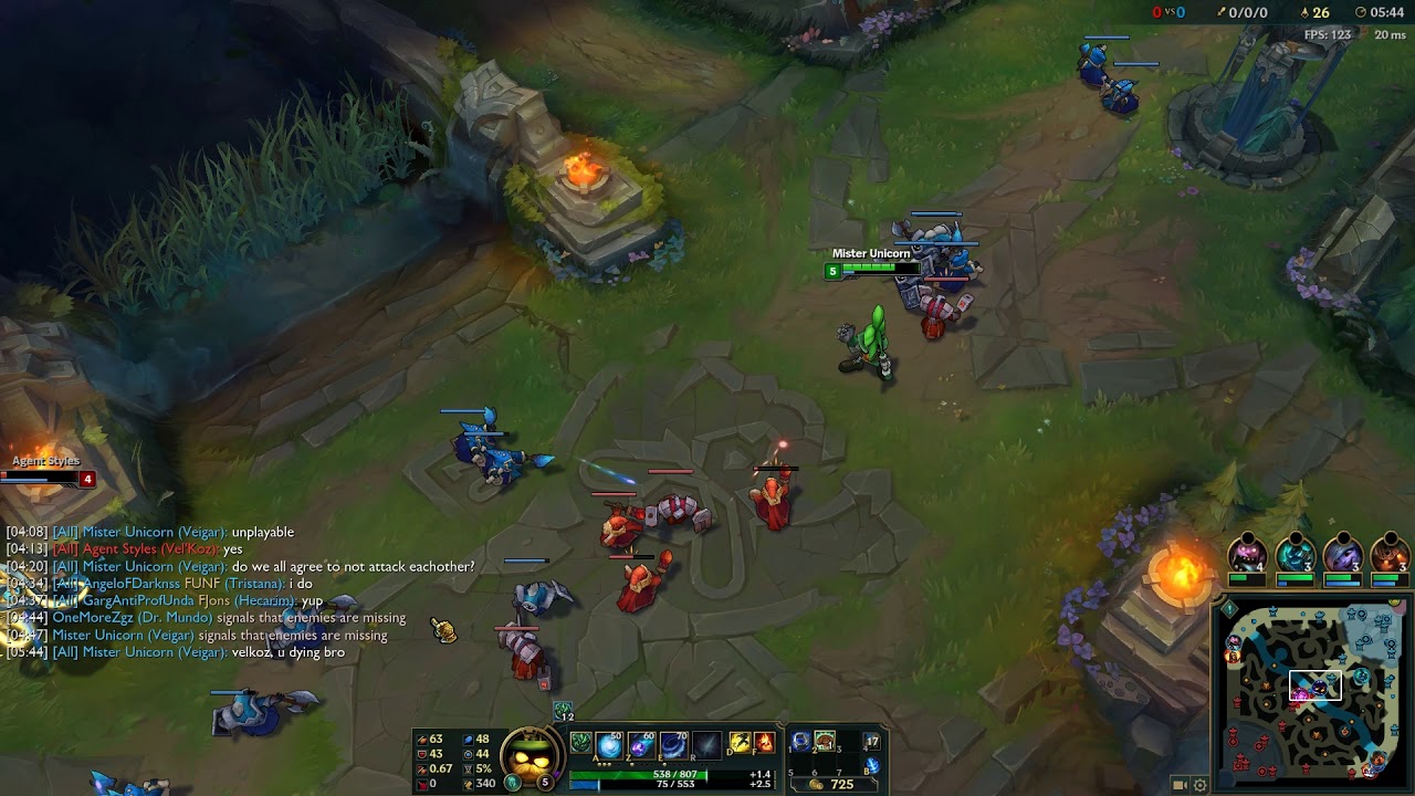 League of Legends insane lag with 19ms ping - YouTube