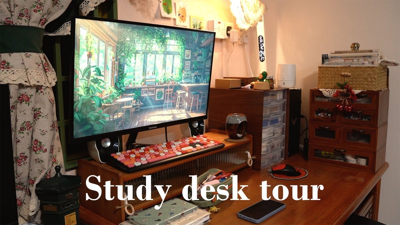 Study desk tour ️ and some stationeries I use - YouTube