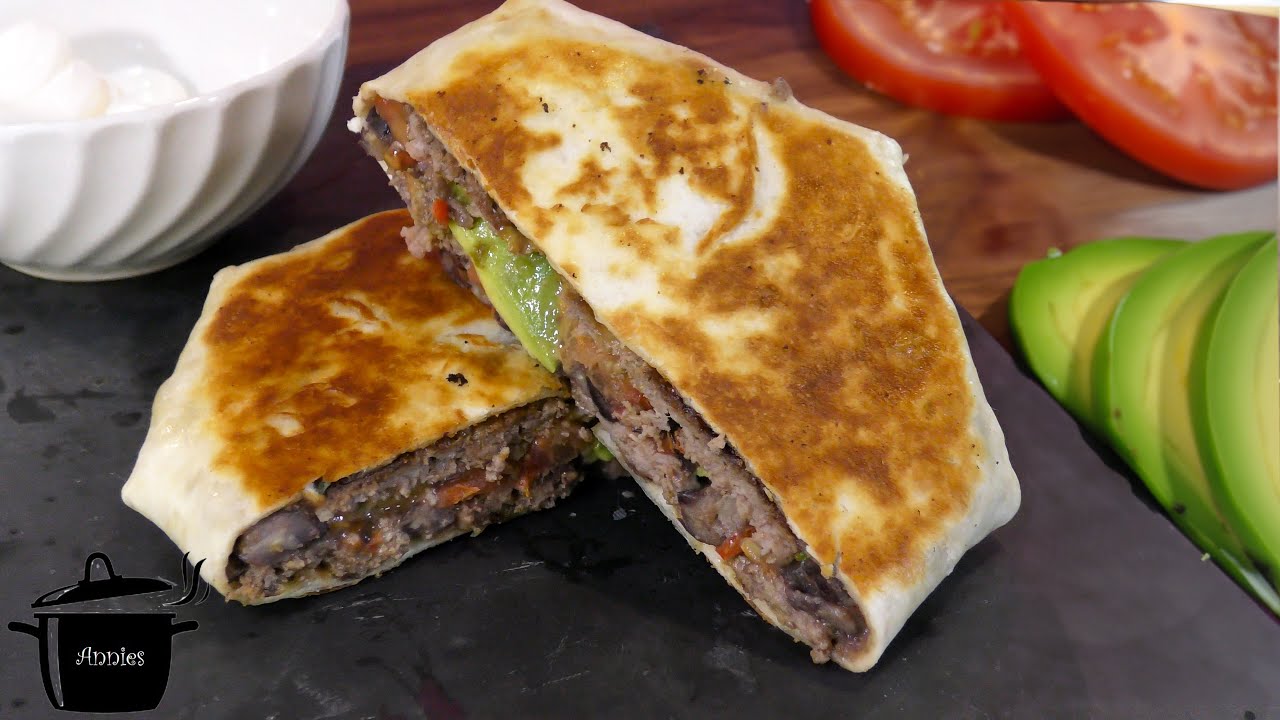 The BEST SMASH BURGER Crunchwrap - YouTube