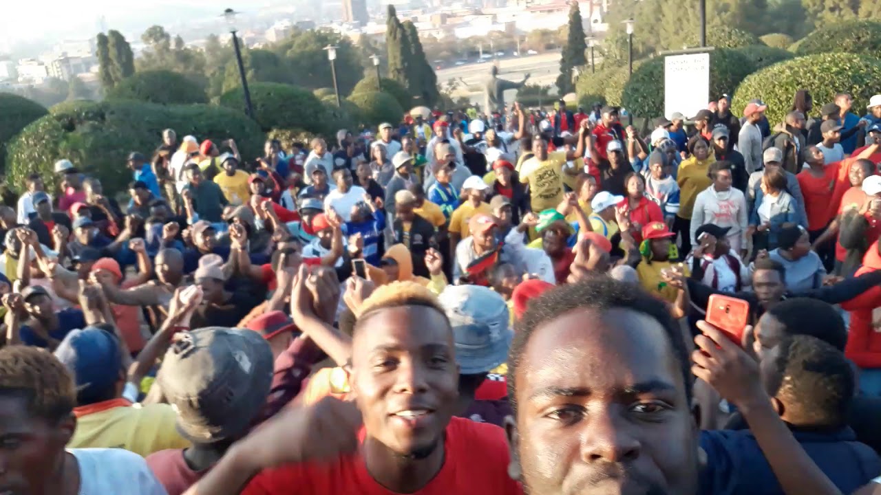 UL students at Union Building - YouTube