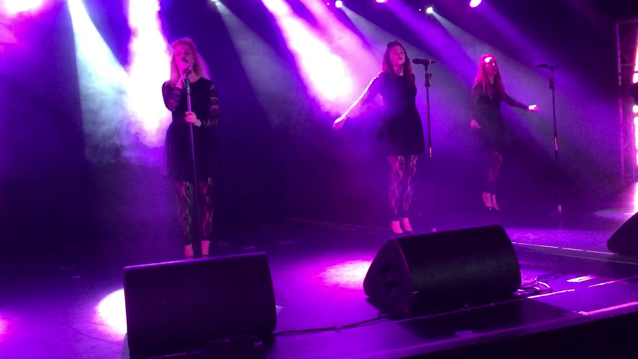 Bananarama (tribute) I Heard A Rumour / I Want You Back - Live Butlins ...