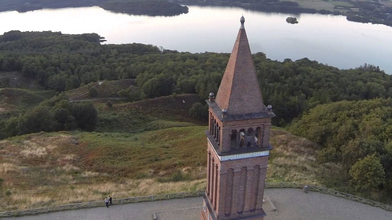 Himmelbjerget - Tag en flyvetur over Danmarks flotteste udsigt - YouTube