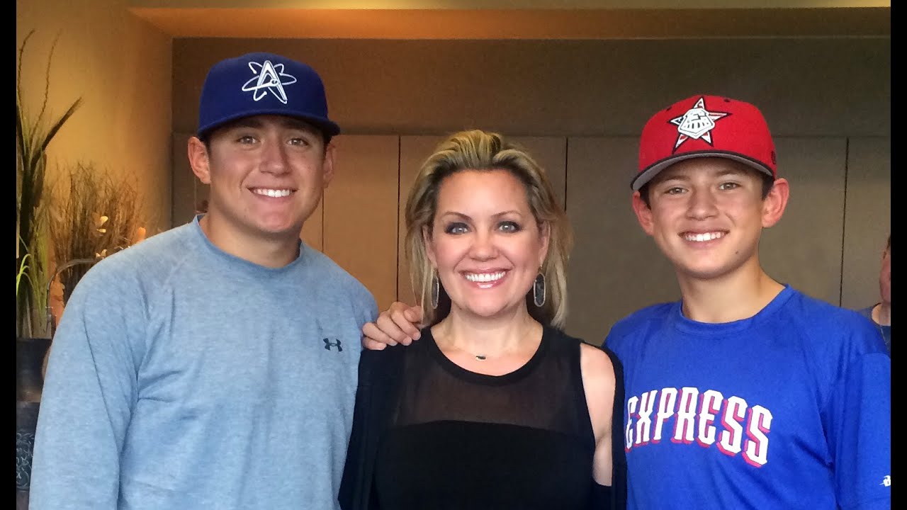 Episode 115 with the Almendarez boys, a true baseball family - YouTube