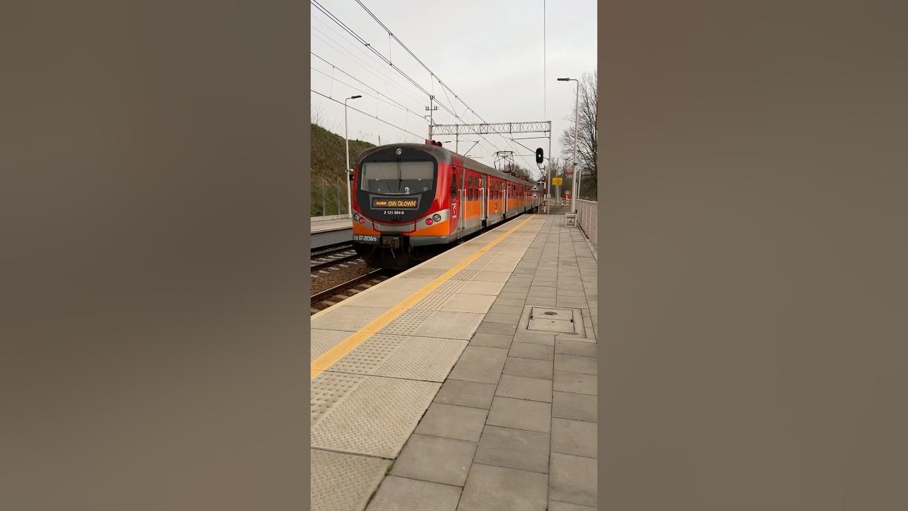 EN57 Polregio - odjazd ze stacji Barwałd Średni w kierunku Krakowa (31-03-2024) - YouTube