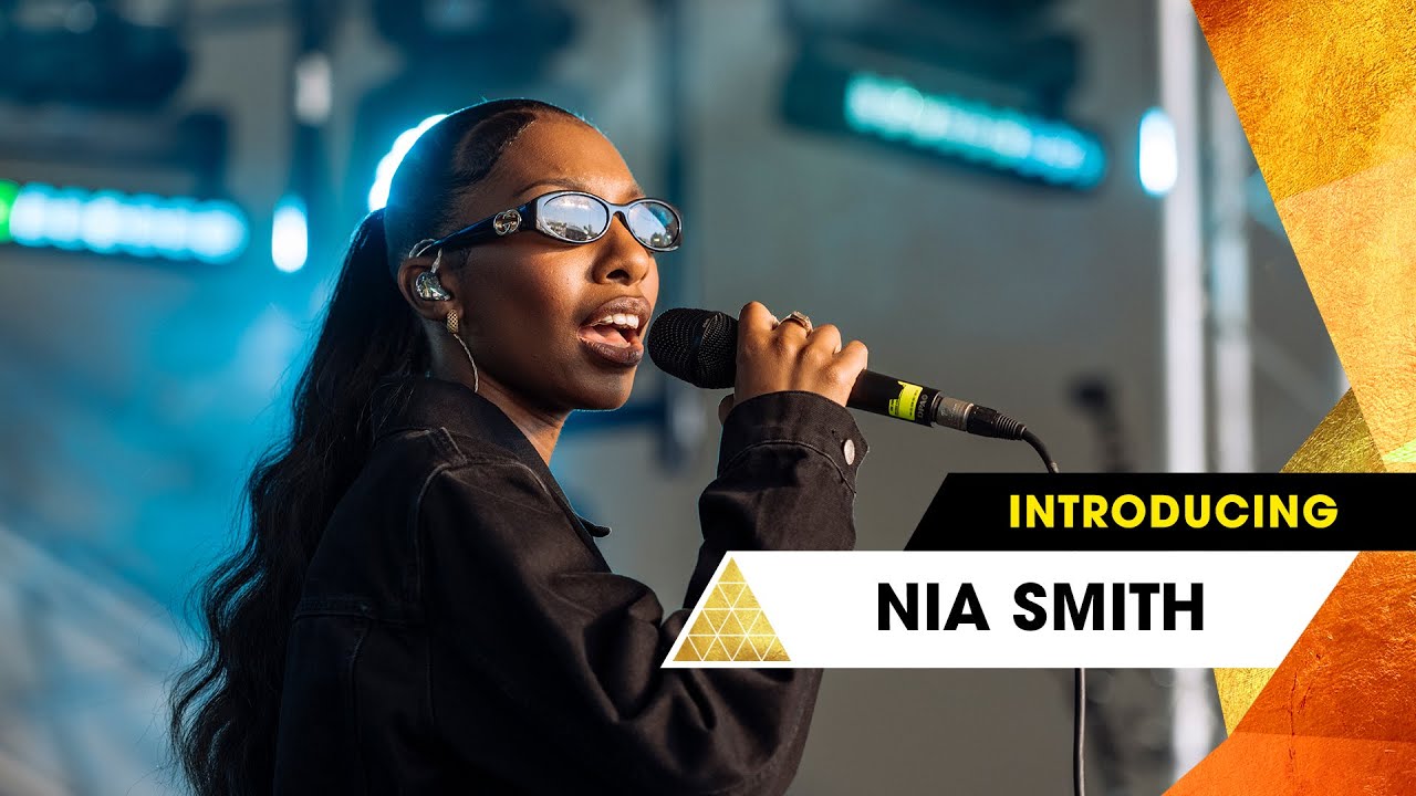 Nia Smith - Don't Cry (BBC Introducing at Glastonbury 2025) - YouTube