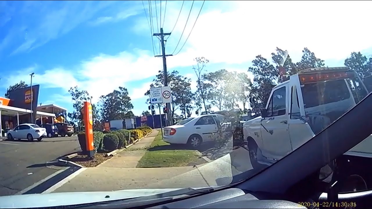 BAD DRIVING AUSTRALIA # 180 - YouTube