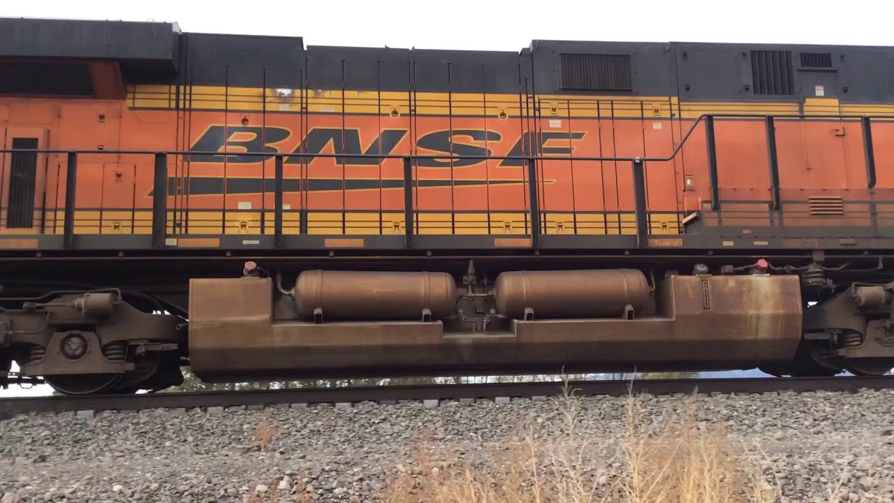 A Honking Northbound BNSF #7023 Manifest Freight Train - YouTube