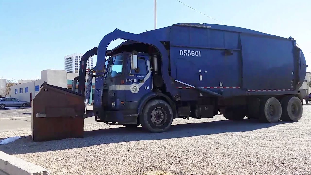 Mighty Machine - Garbage Truck - YouTube