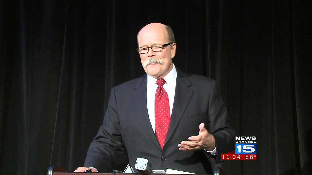 Gubernatorial candidates holds final debate - YouTube