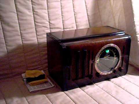 1937 Howard Model 268T Old Antique Wood Tube Radio - Tuning Eye! - YouTube