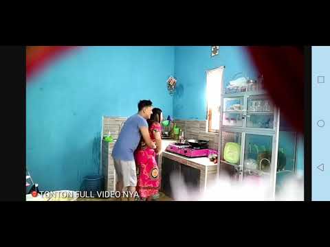 prank istri lagi masak