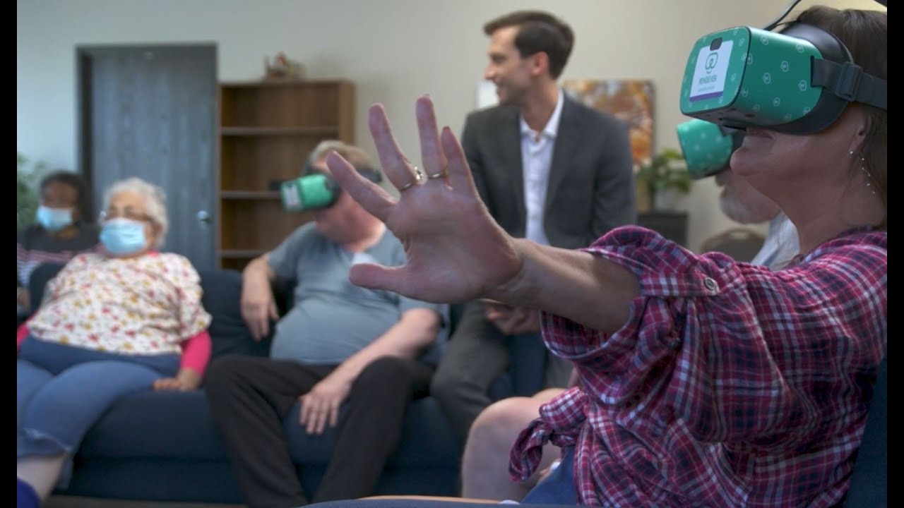 VR Technologies That Improve Well-Being for Seniors | Senior Living ...