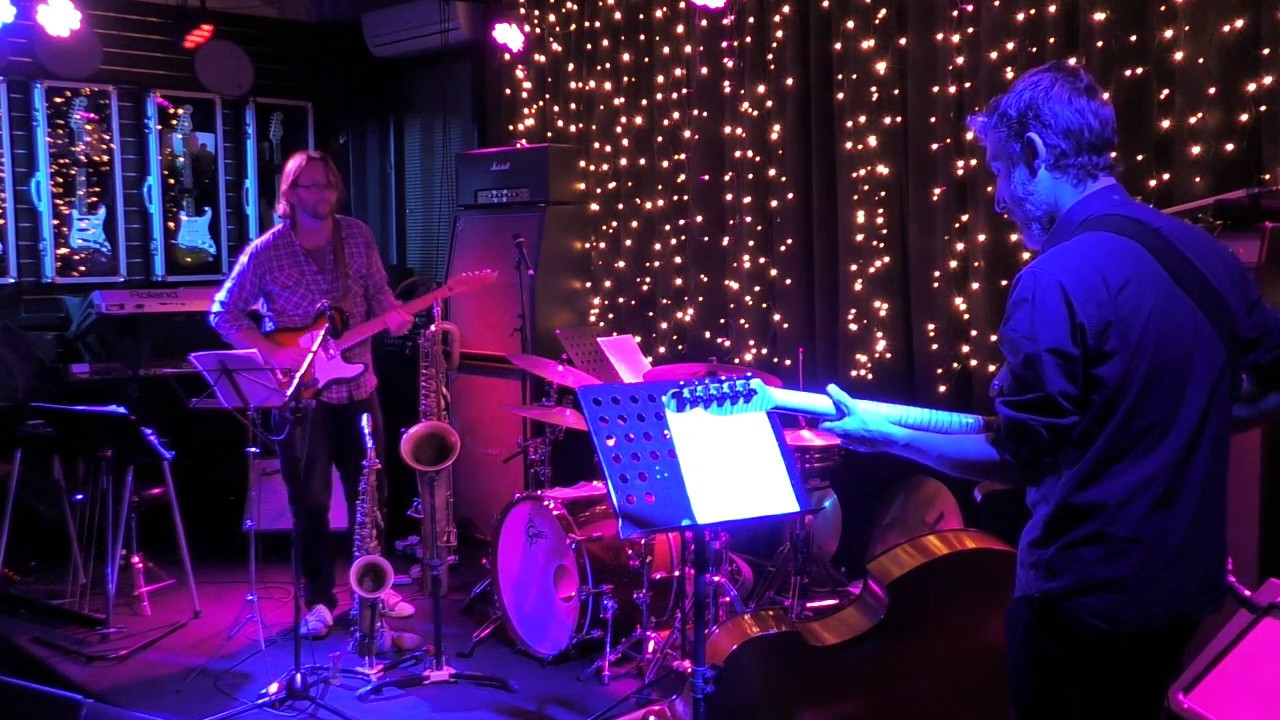 David Ward & Neil Watson - "In Walked Bud" - YouTube