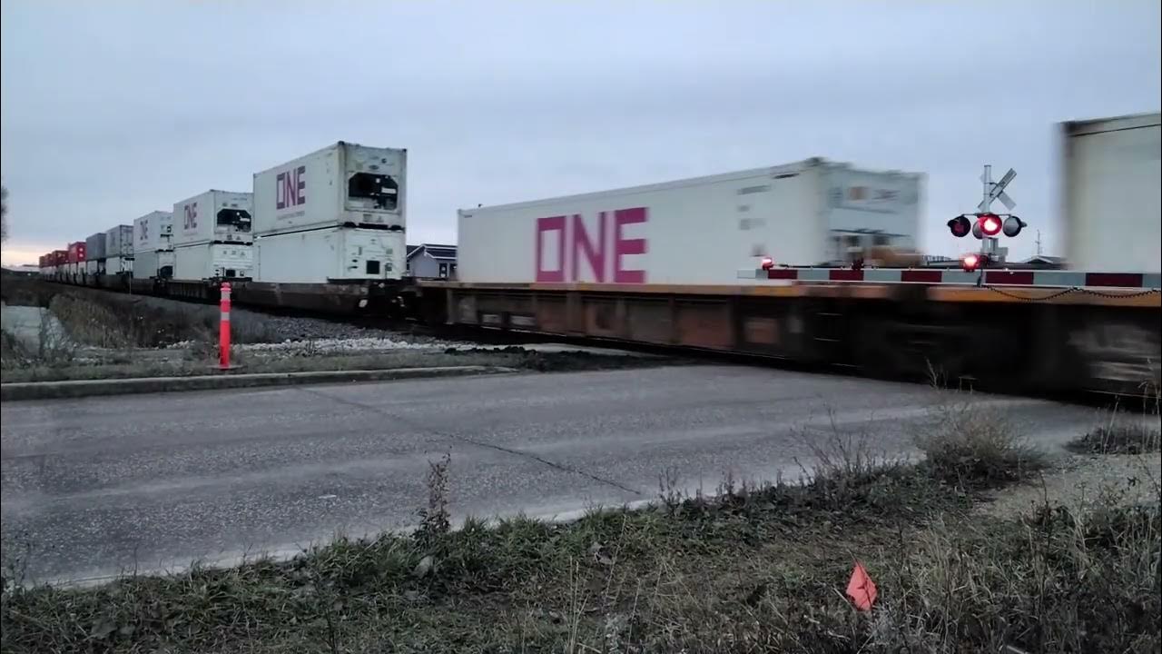 Super COLD Early Morning Railfanning!!! CP & CN Railfanning 2023, Video 17 - YouTube
