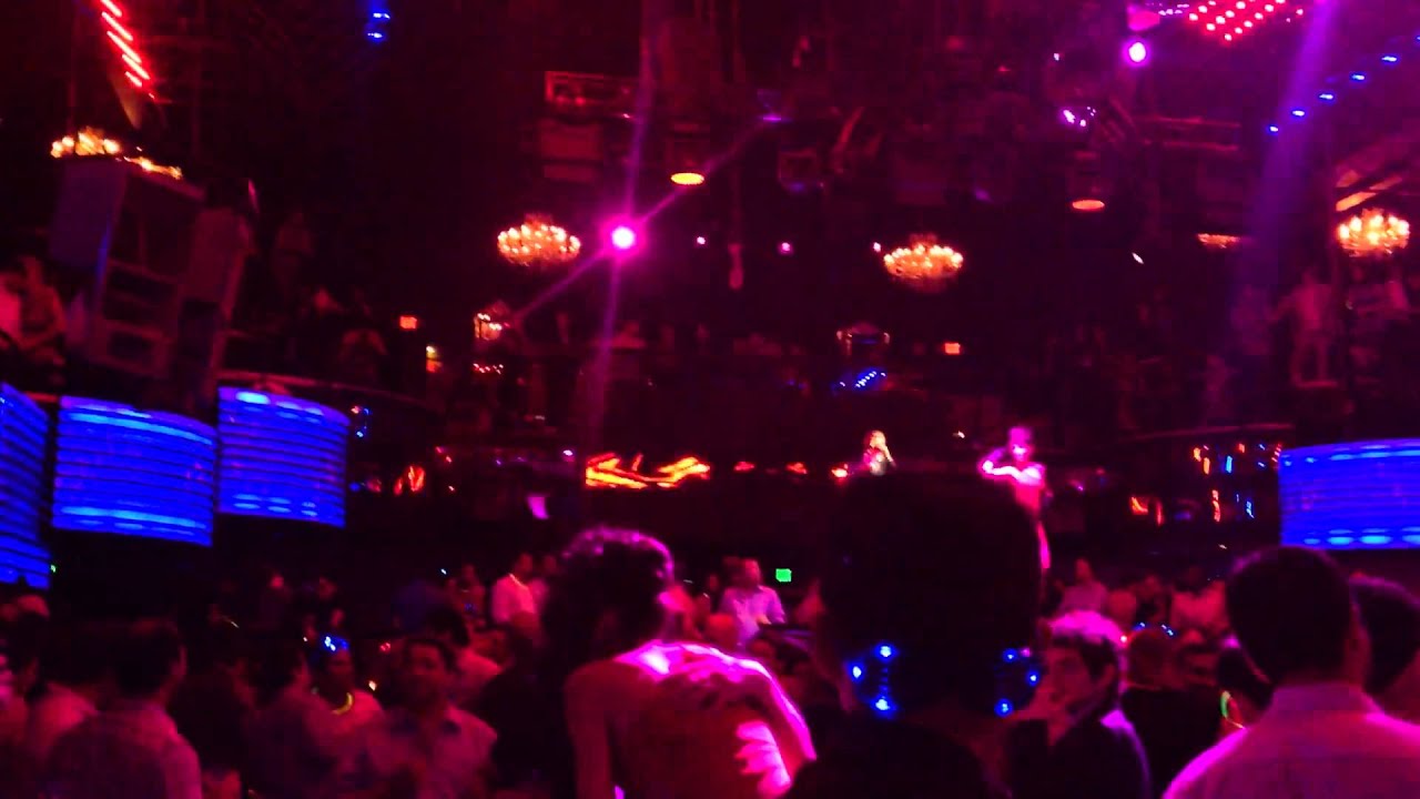 Mansion Nightclub @ Miami Beach, FL Awesome saxophone player ...