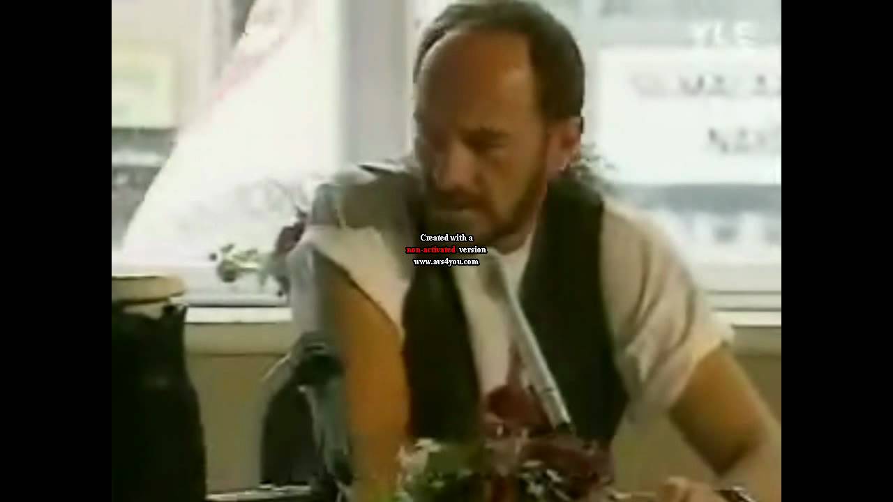 Jethro Tull - Ian Anderson - autograph session & interview - YouTube