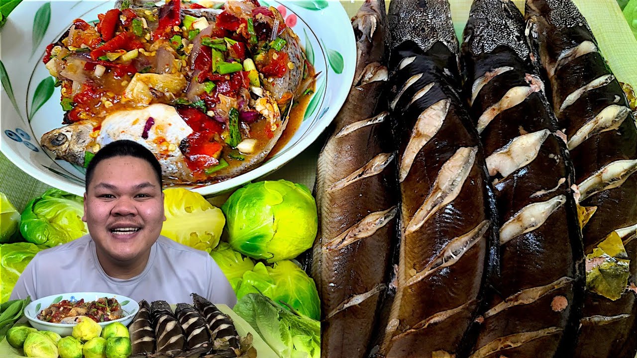ตำแจ่วปลาแดกเป็นตัวๆ กินกับนึ่งปลาลวกผักแซ่บๆ สีกปลาแดกแซ่บคัก - YouTube