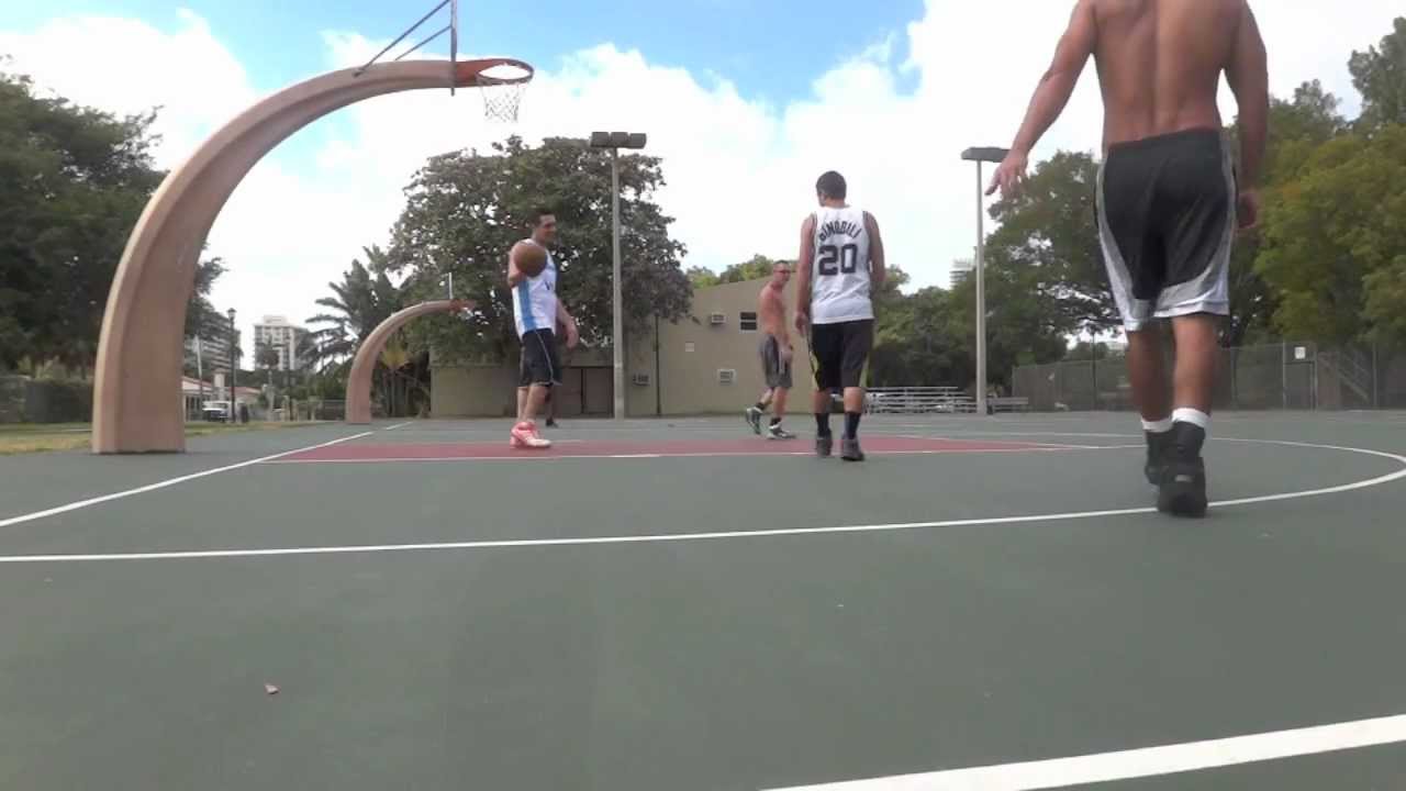 Flamingo Basketball Javi-Charly vs Seba-Alejandro - YouTube