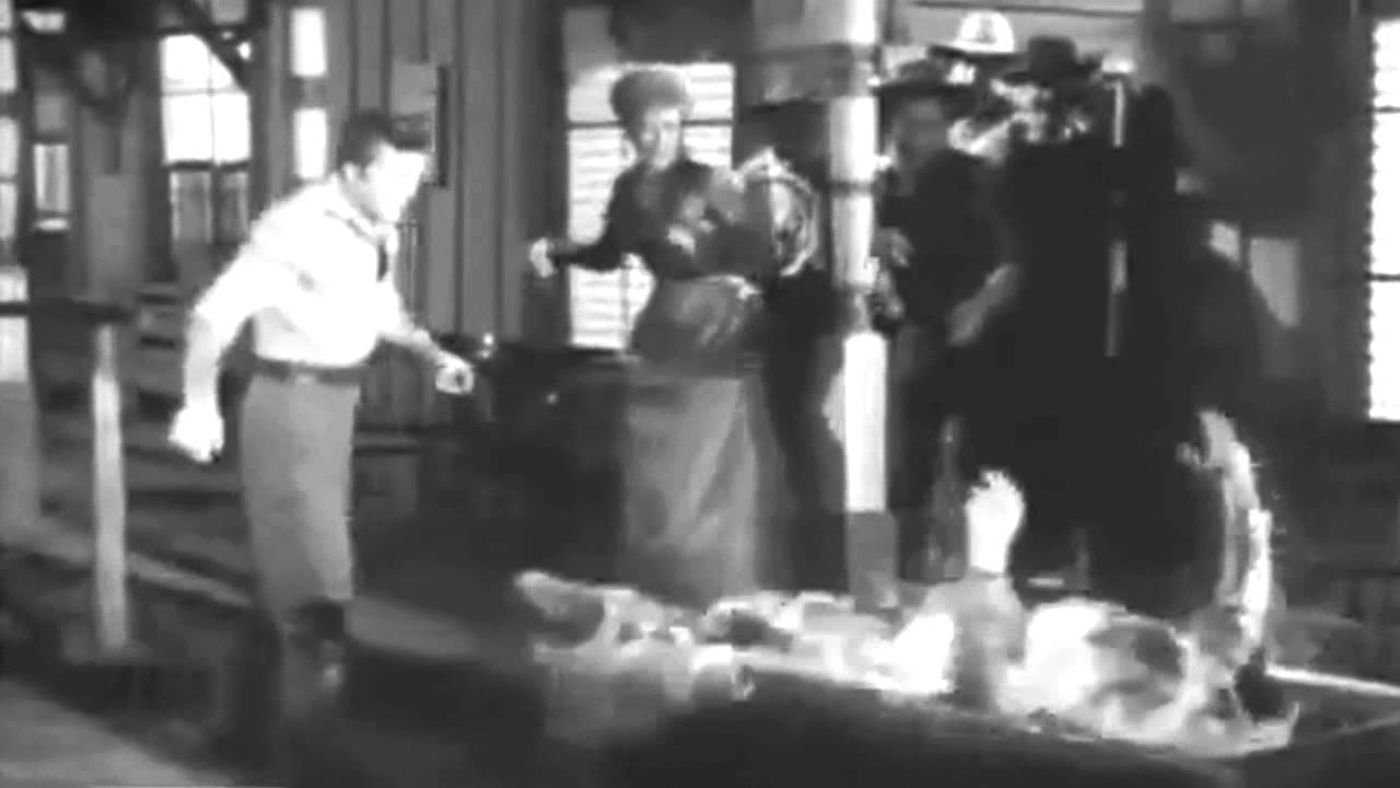 Saloon Fight (VIP) - Intent to Sell - YouTube