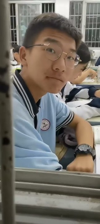 大陆版啾啾鞋在班上偷吃零食被抓到chuchushoetw User Jn7vq7qi5u Youtube