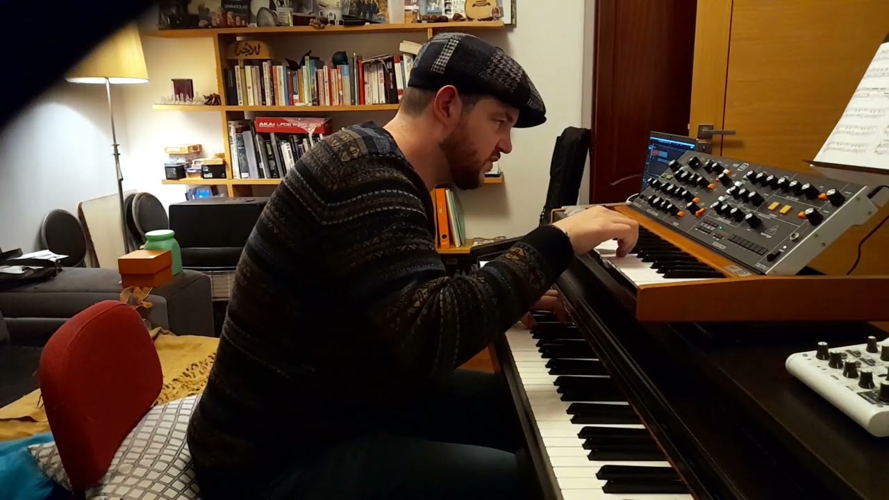 Solar – (Practising with playalong) – Piano and Synth - YouTube