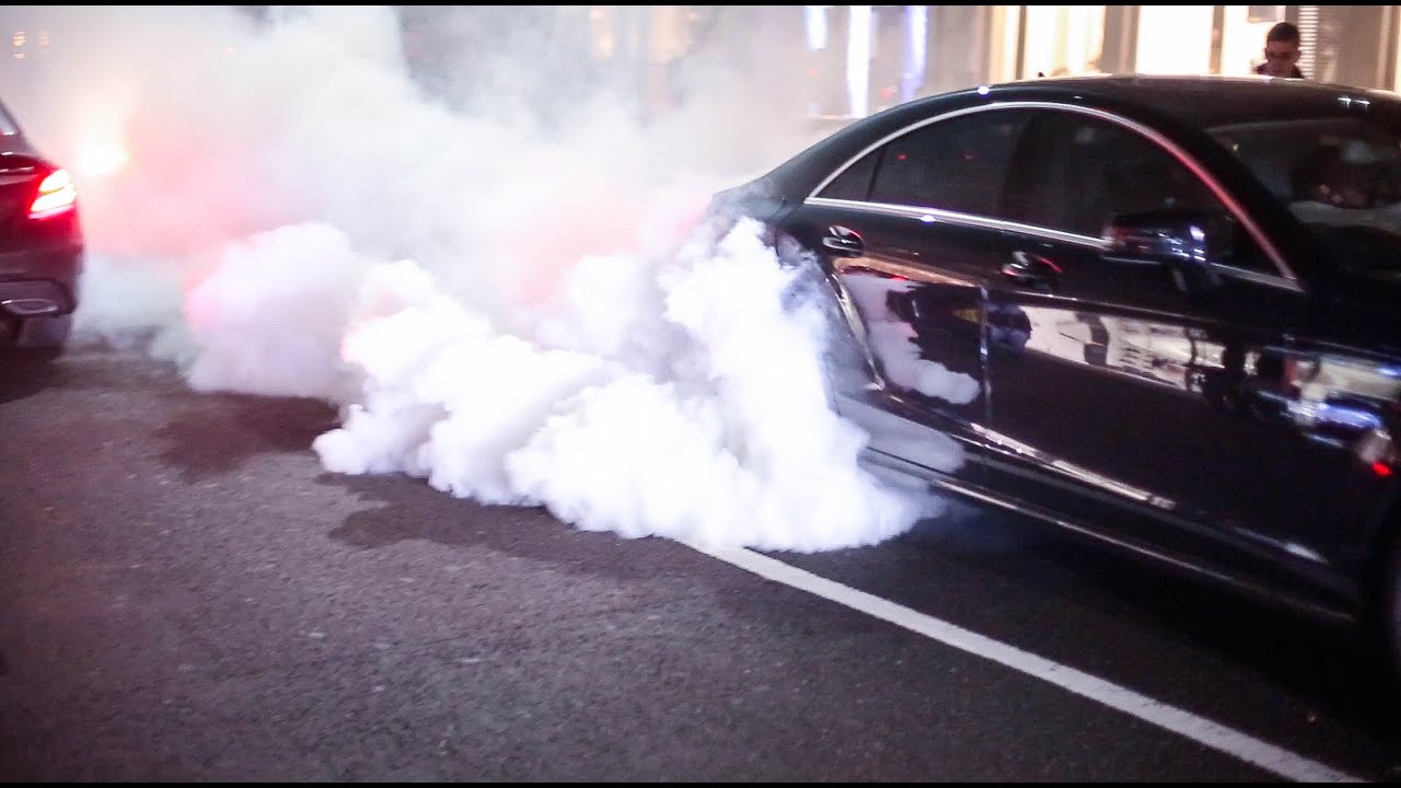 CRAZY Mercedes CLS AMG Smoking up London streets! - YouTube