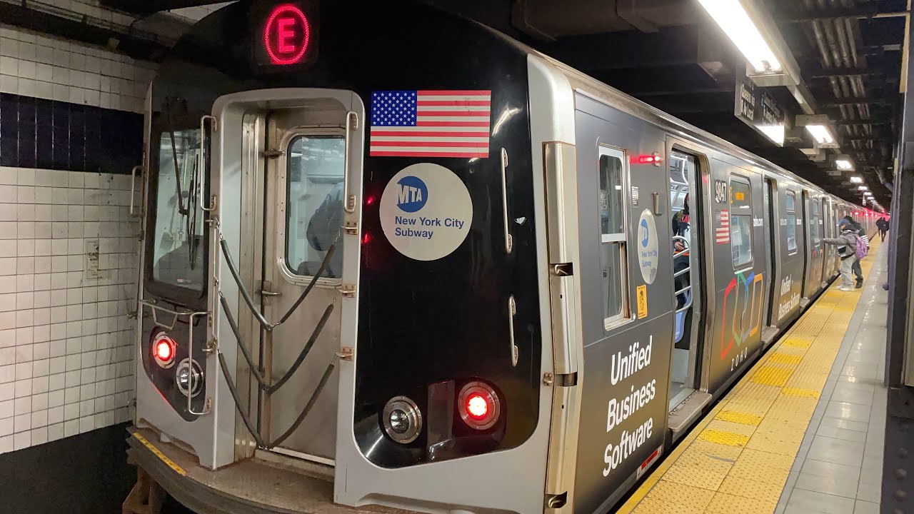 New R160 Zoho Color Scheme Wrap Departing World Trade Center - YouTube