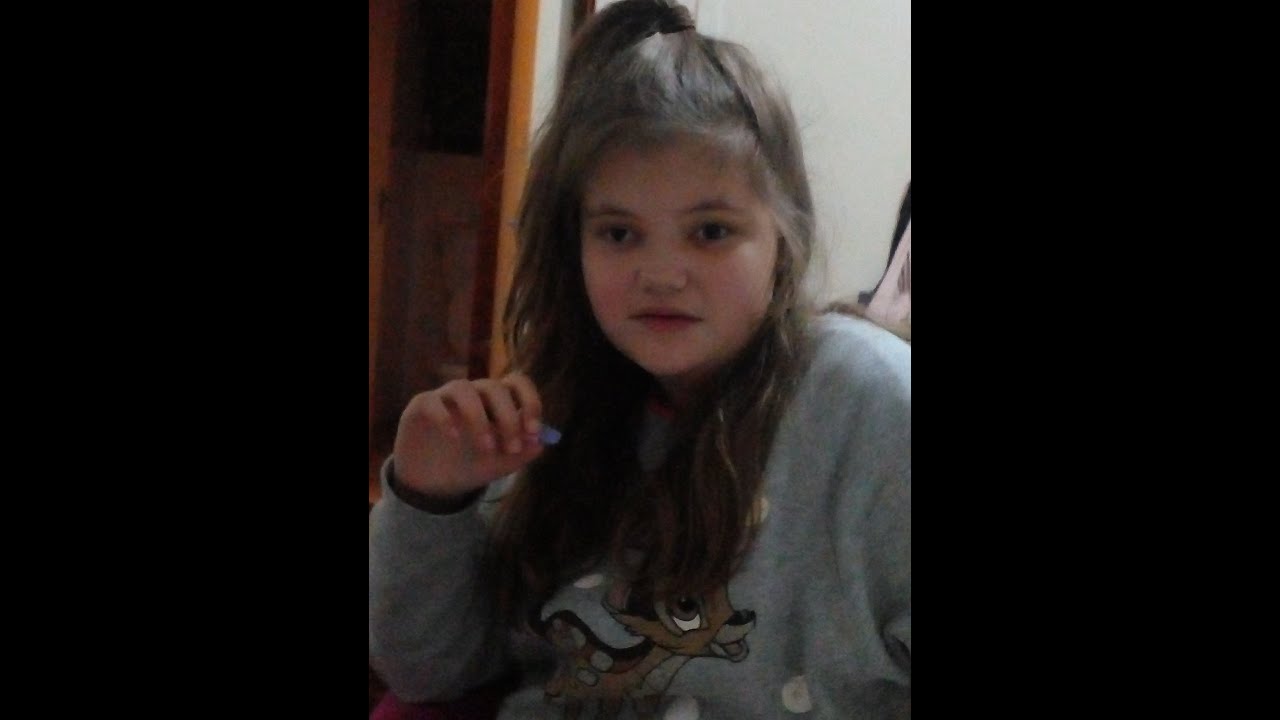 WOW - amazing! visually impaired/autistic girl,15. Singing Easy on me ...