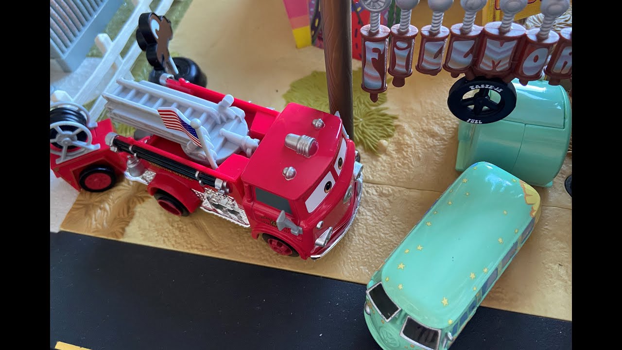 DISNEY PIXAR CARS RED WITH WAGON AND FILLMORE WITH TRAILER ROAD TRIP ...