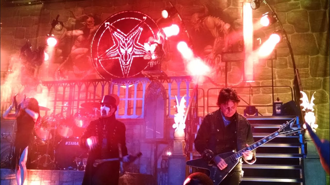 King Diamond - Halloween - New Orleans 2015 - YouTube Music