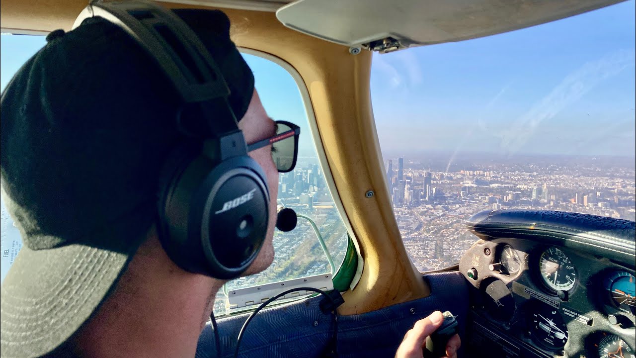 Flying into Melbourne in a light aircraft - Day 4 - YouTube