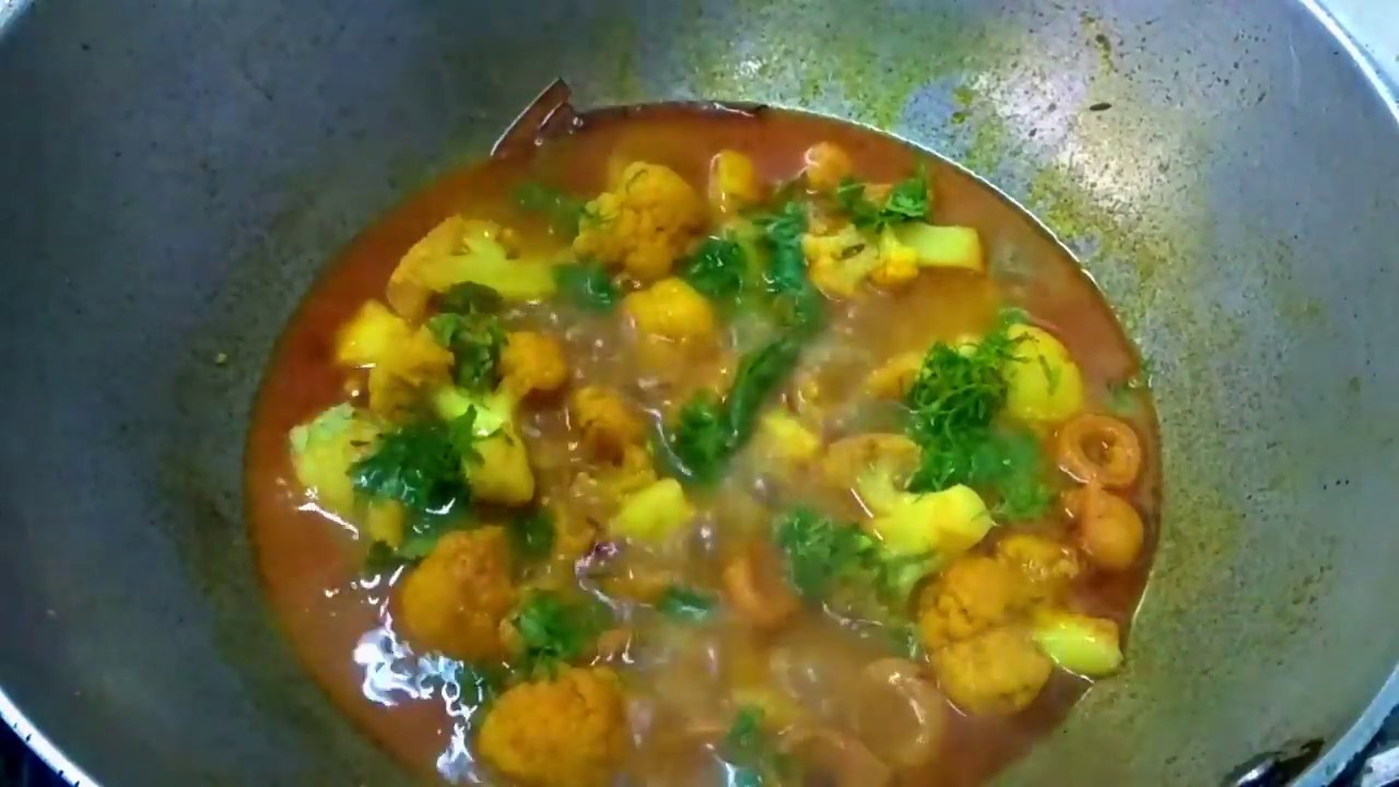 বড়ি দিয়ে আলু ফুলকপির তরকারি !!How to Cook Potato cauliflower curry ...