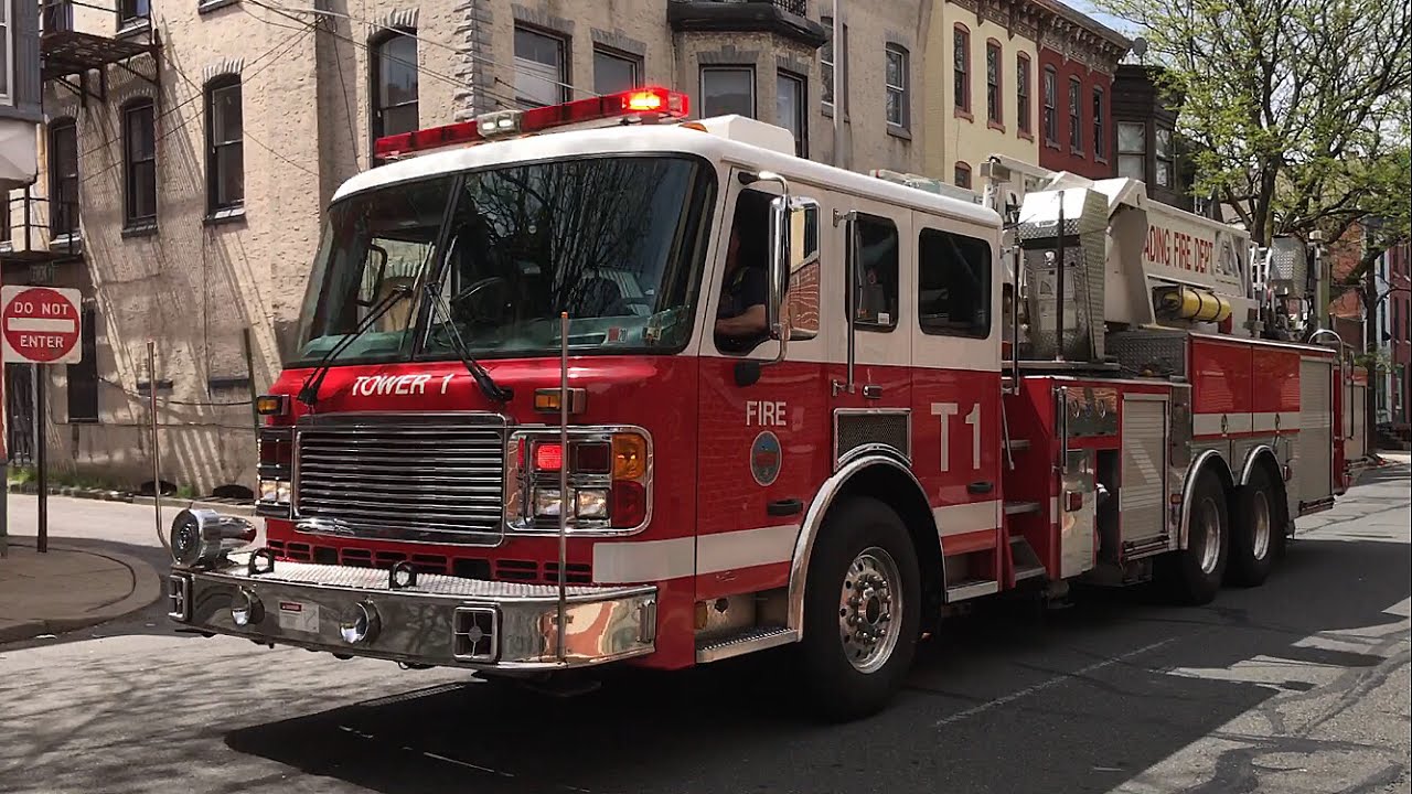 Reading Fire Department Tower 1, Engine 8 & Car 9 Responding 4/23/17 ...