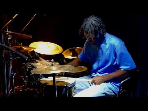 PRAISE MEDLEY ON ANOTHER LEVEL 🤯 - YouTube