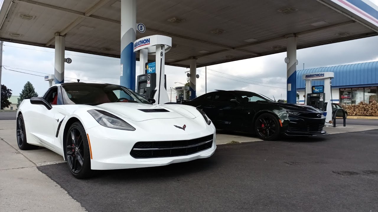 C7 Corvette vs Camaro SS - YouTube