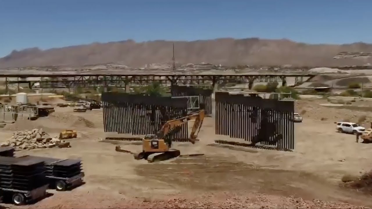 Group building border wall ordered to stop - YouTube