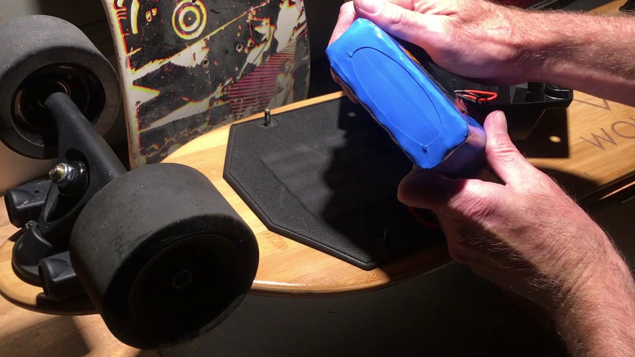 Wowgo 2s - Inside the BatteryCase - YouTube