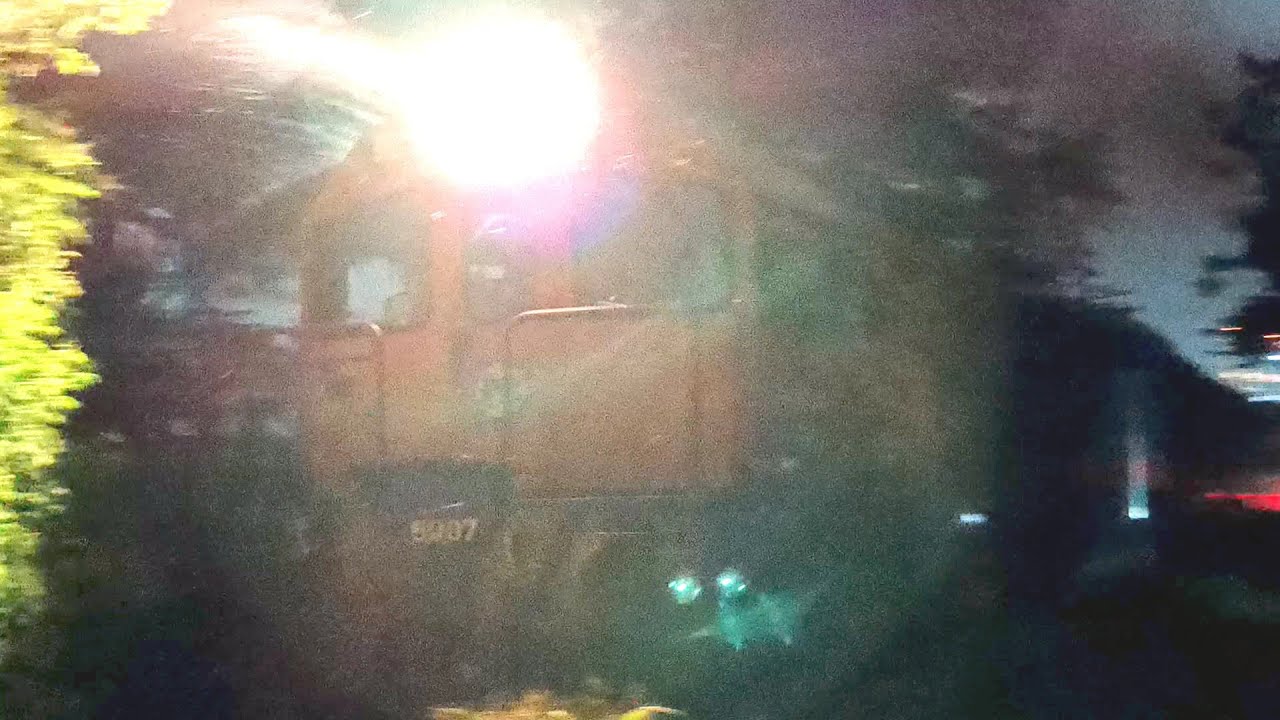 PNR DEL 5007 HAULING EMU 5 RETURNS TO MANILA (07/01/23) - YouTube