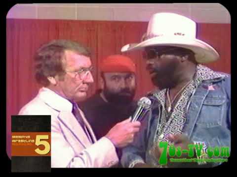 Joe Leduc Sonny King and Lance Russell in heated small backstage ...