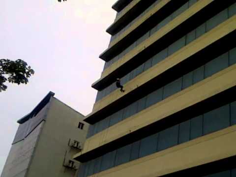 sky wipers Facade work - YouTube