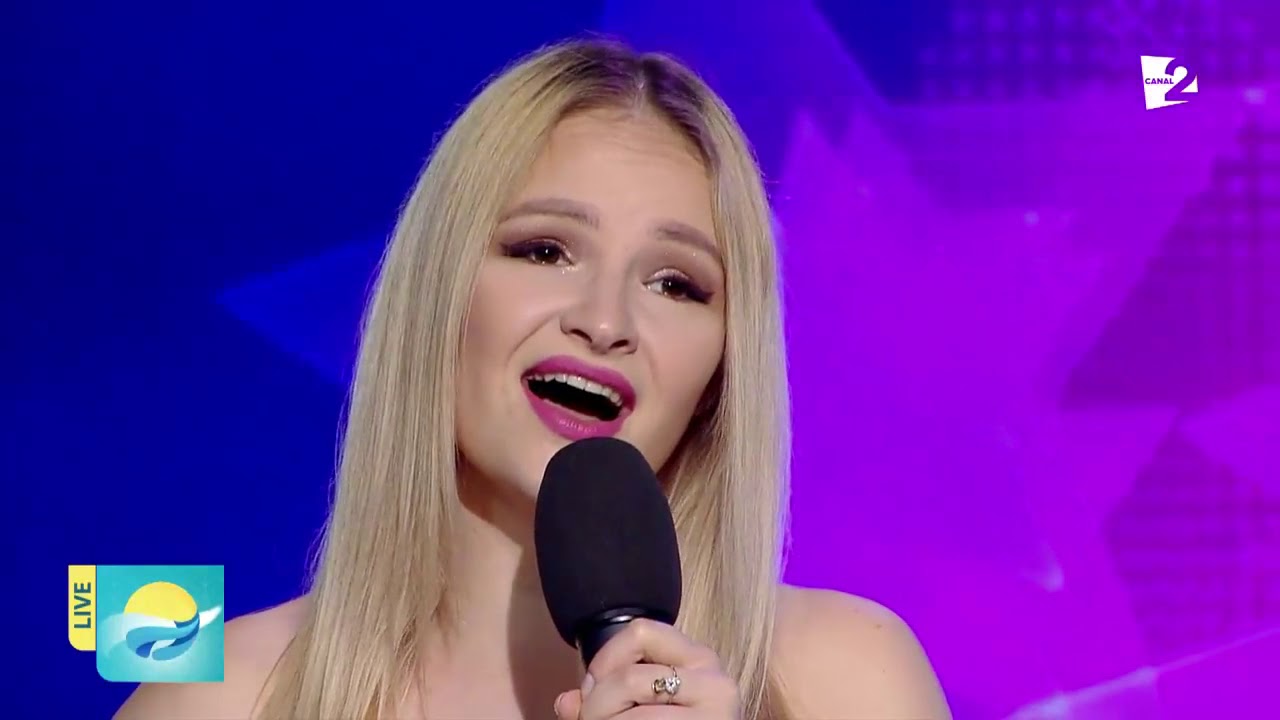 Ana Cernicova & Amelia Uzun - Memory (Cats) LIVE - YouTube